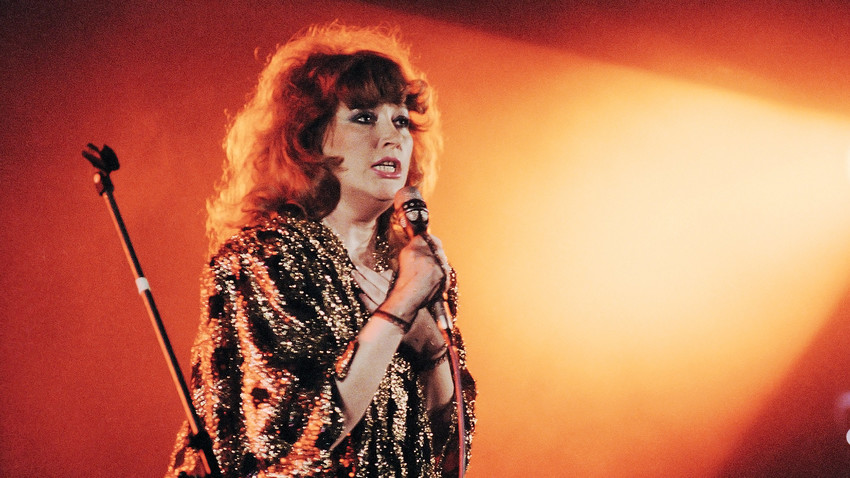 7 Soviet superstars who tried their luck singing in English - Russia Beyond