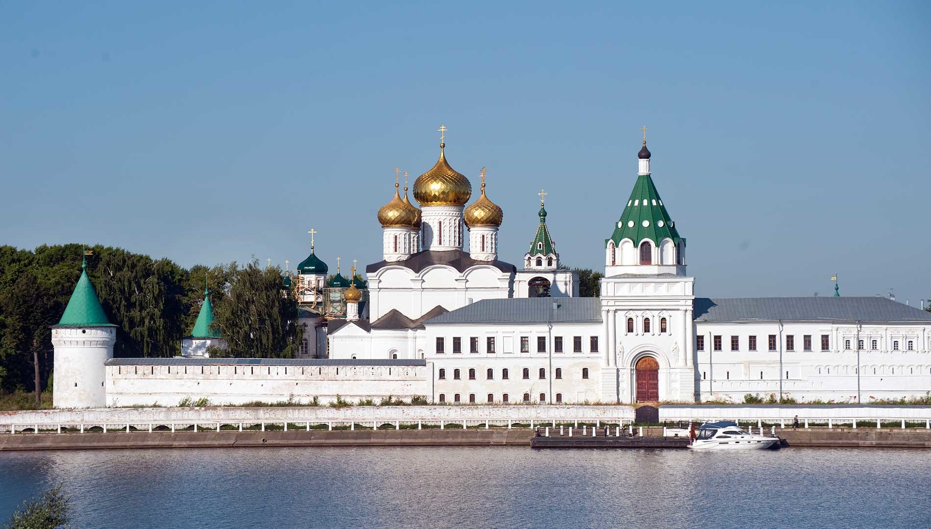 The Trinity-Ipatiev Monastery in Kostroma: Refuge for the Romanovs ...