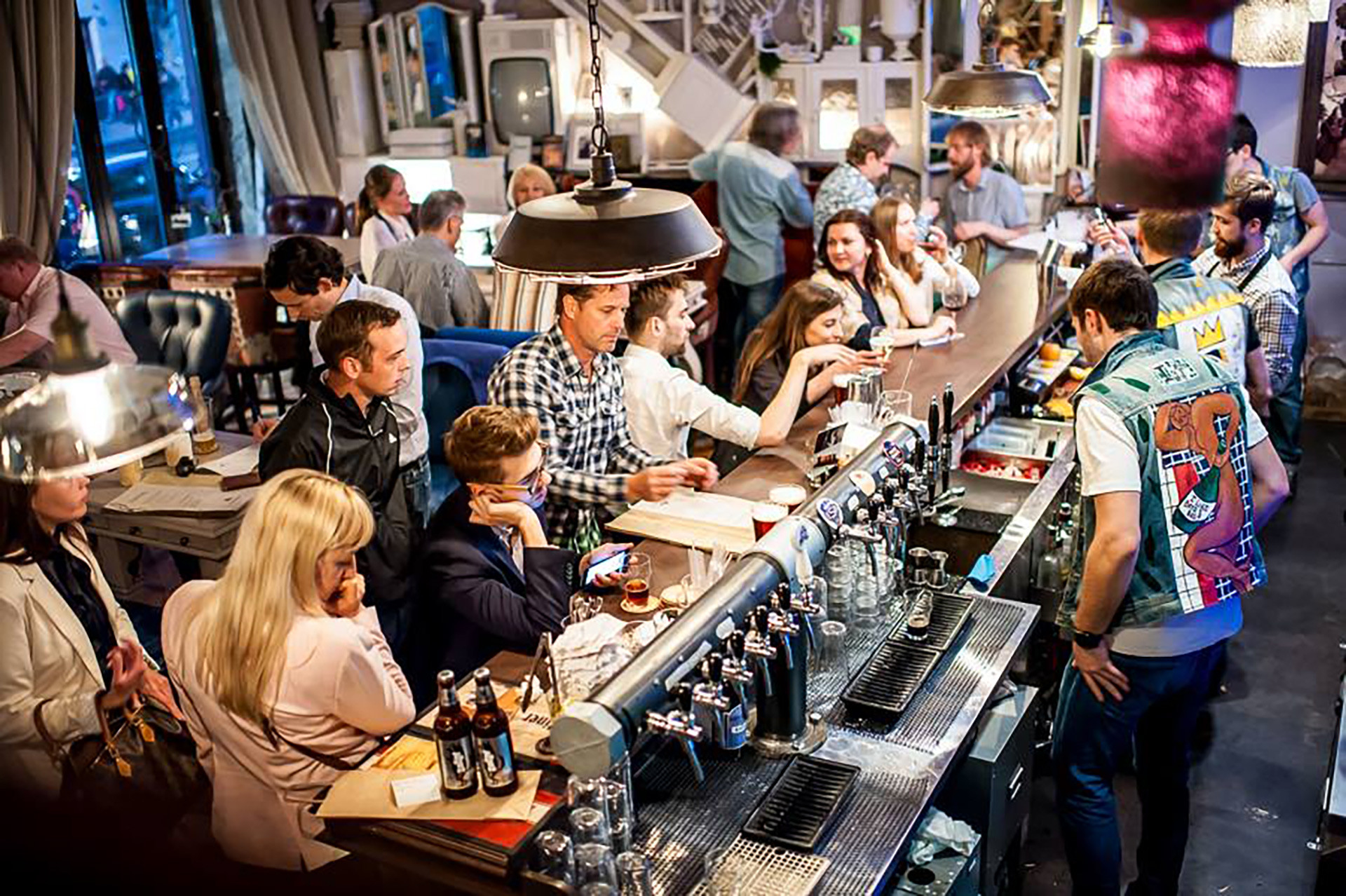 A local's guide to wine bars: Where to get a good pour in Moscow in ...