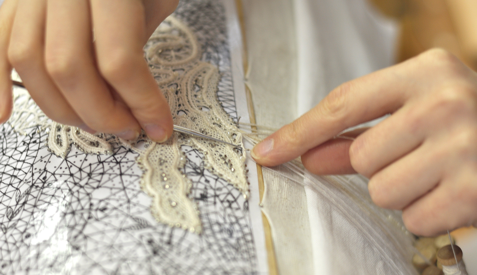 Russian handicrafts: Why Vologda lace is back in style - Russia Beyond
