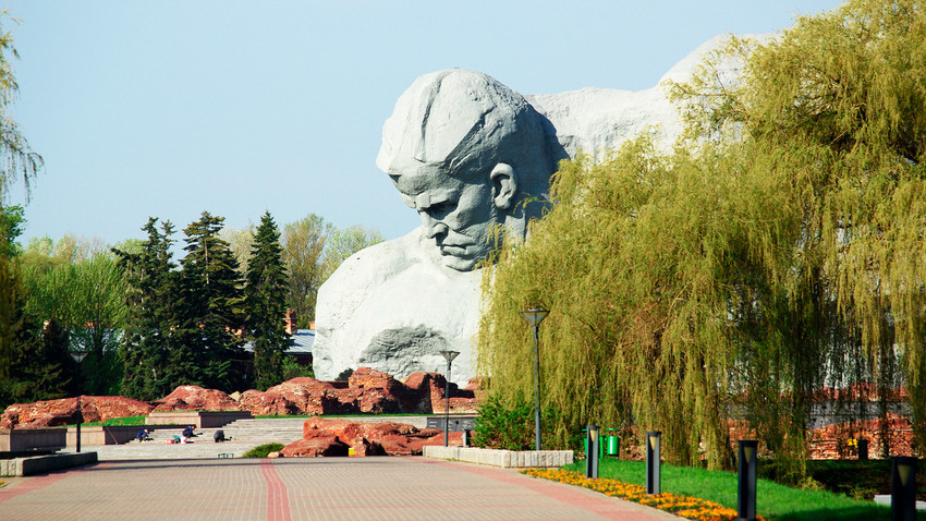 The most impressive Soviet war memorials outside Russia - Russia Beyond
