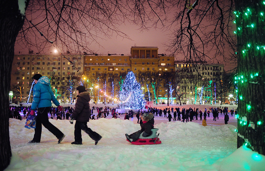 Moscow's 5 best ice-rinks where you can deeply feel the Christmas ...