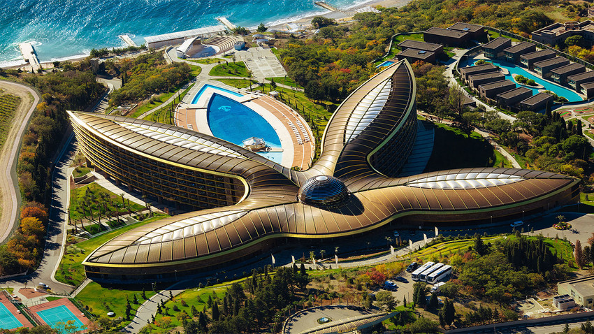 Crimean hotel scoops ‘World’s Leading Leisure Resort’ award - Russia Beyond