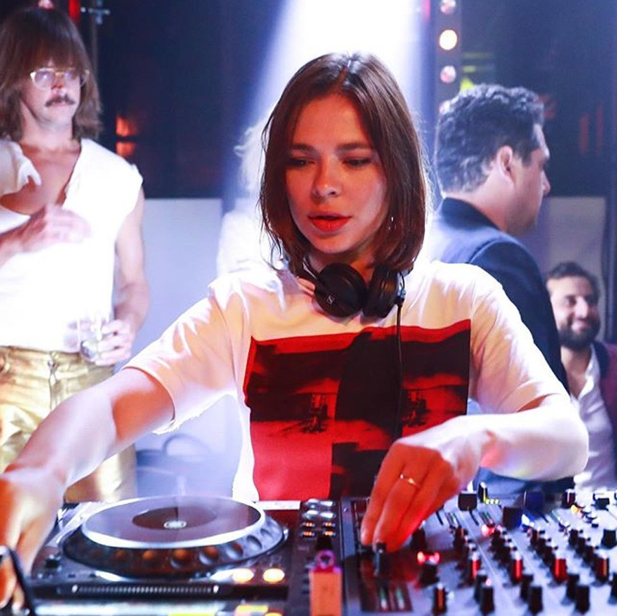 Russia’s Nina Kraviz named best DJ of 2017 by MixMag magazine - Russia ...
