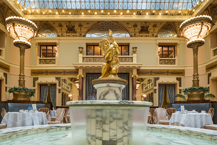 Das legendäre Hotel Metropol: Auf Spurensuche zwischen Mythos und ...