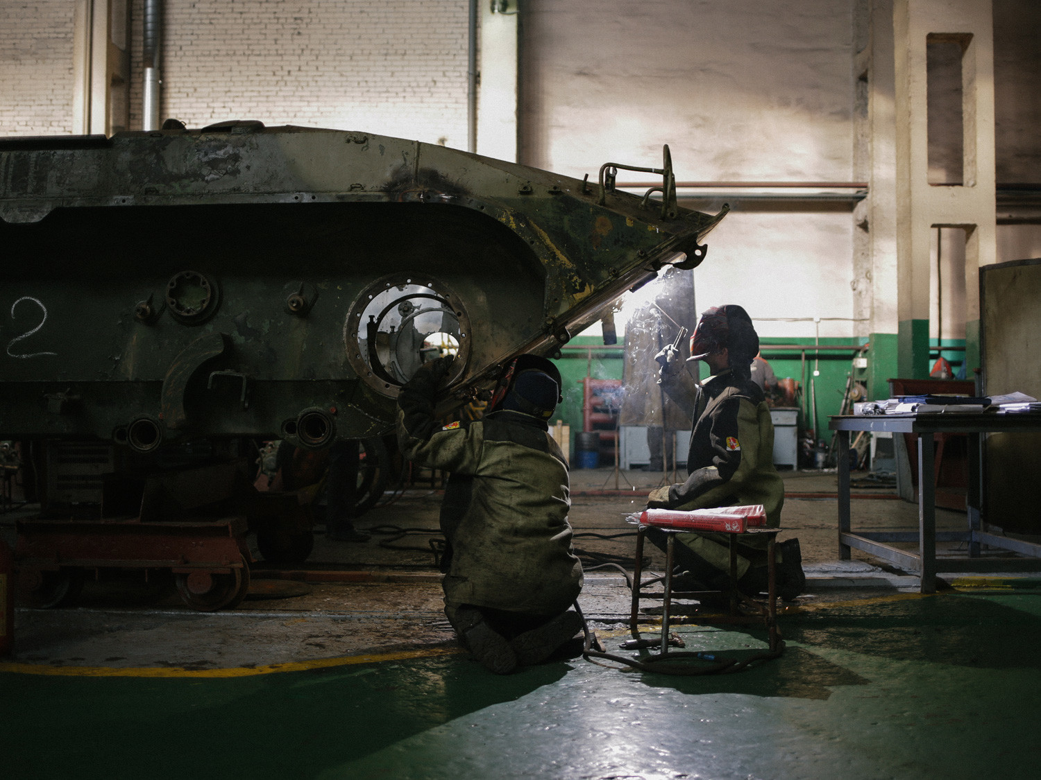 How Russia’s T-80 tanks are assembled for the icy Arctic - Russia Beyond