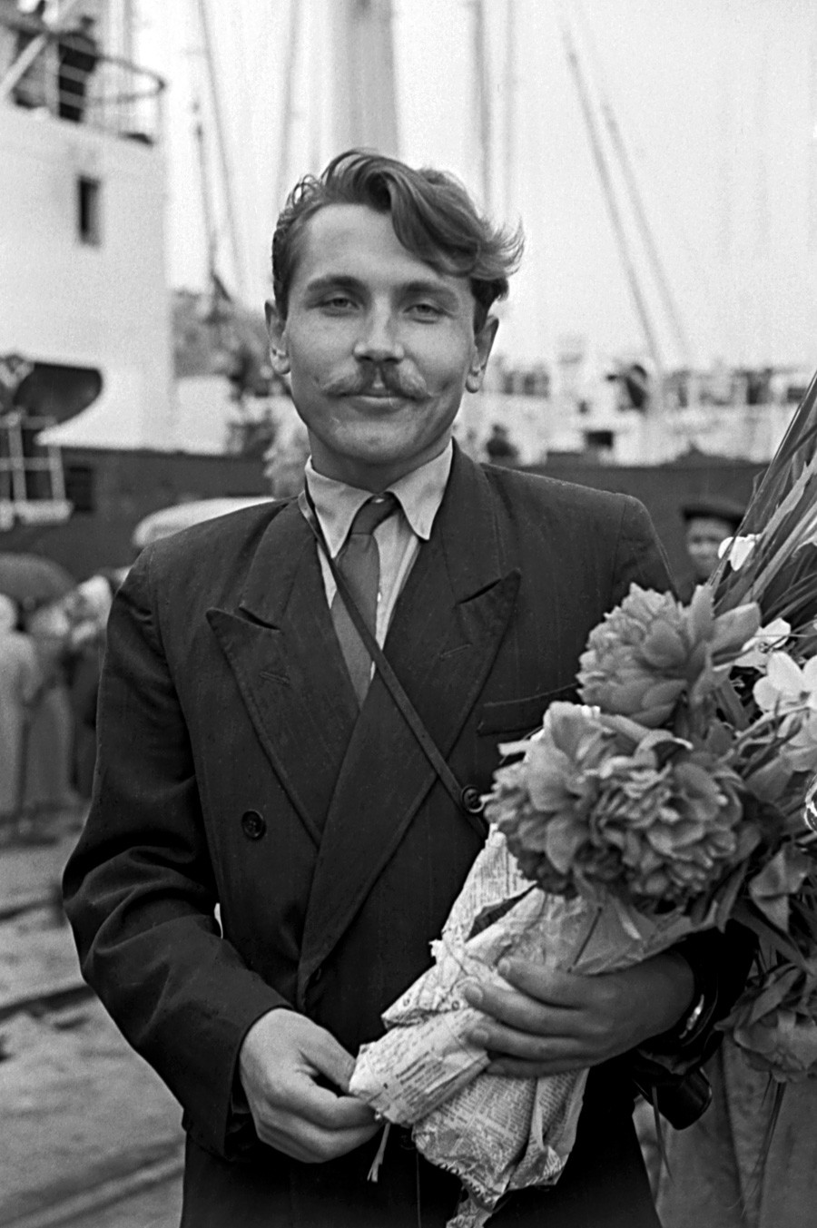 How a Soviet doctor cut out his own appendix in the Antarctic - Russia ...