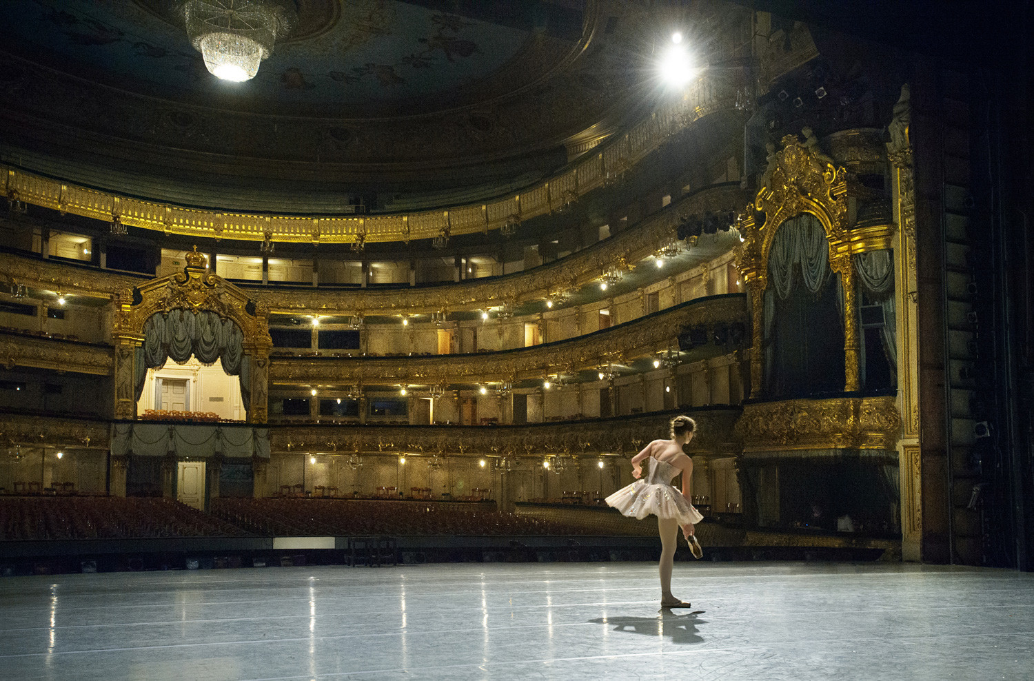 Backstage stories from the Mariinsky Theater told by a photographer ...