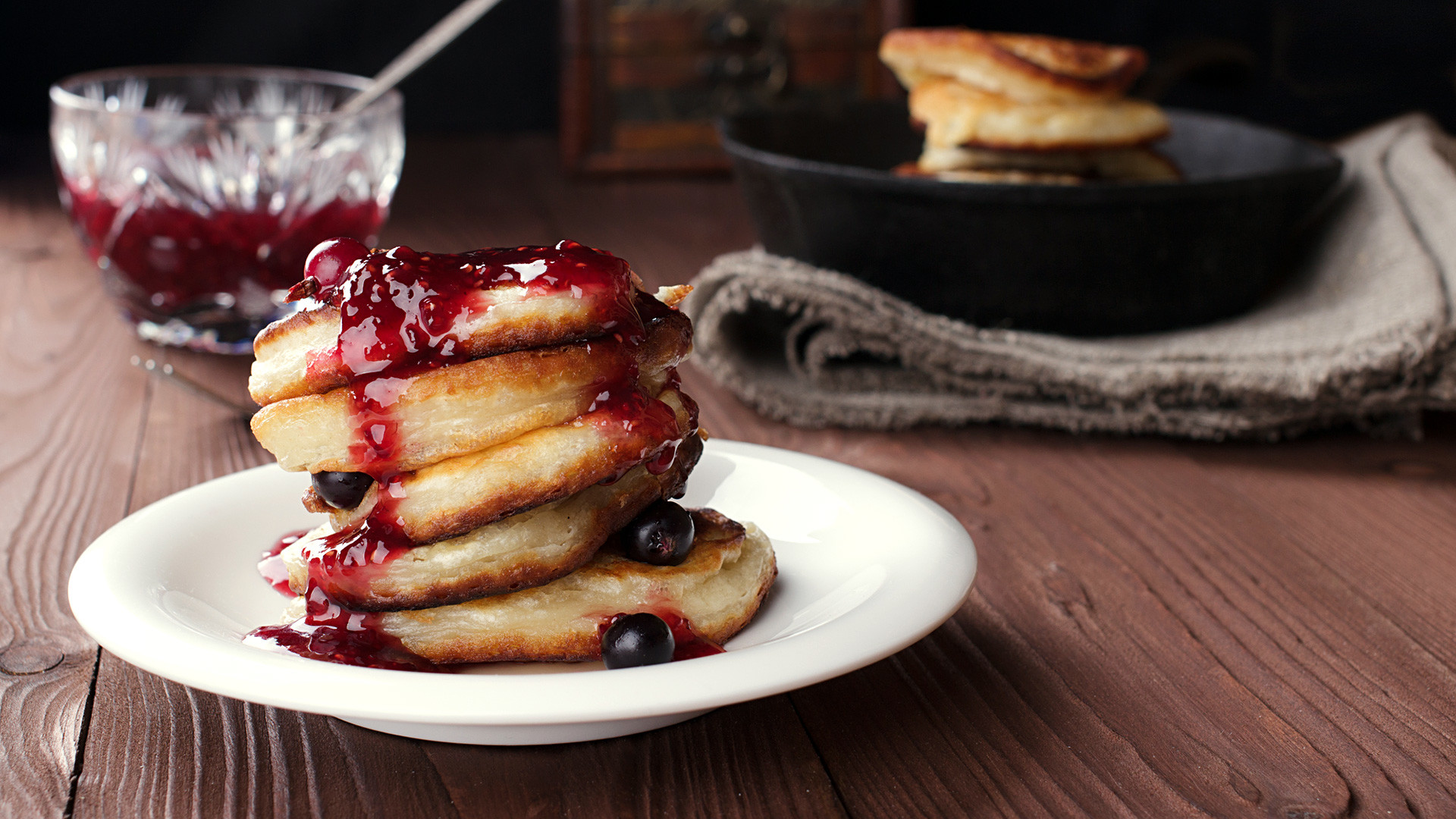 Oladyi: Babushka's perfect breakfast on a lazy weekend - Russia Beyond