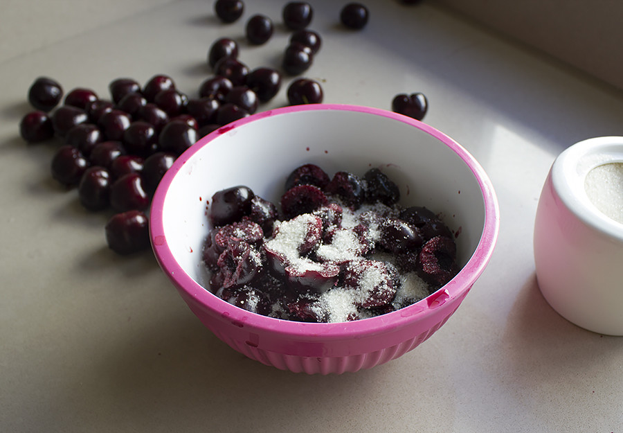 Cherry vareniki: How to cook the essence of Russian summer - Russia Beyond