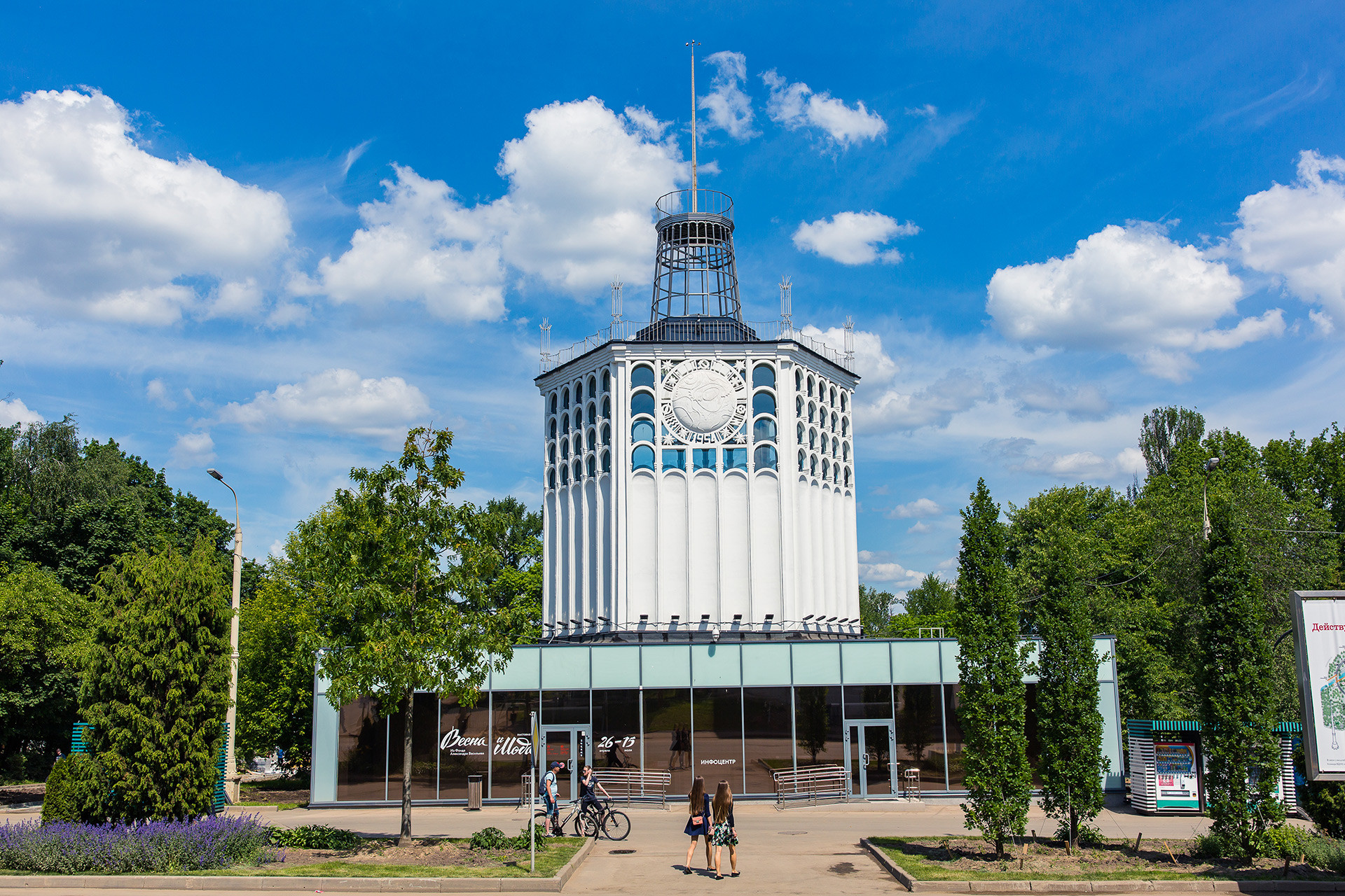 6 restored VDNKh buildings transporting you back to the USSR - Russia ...