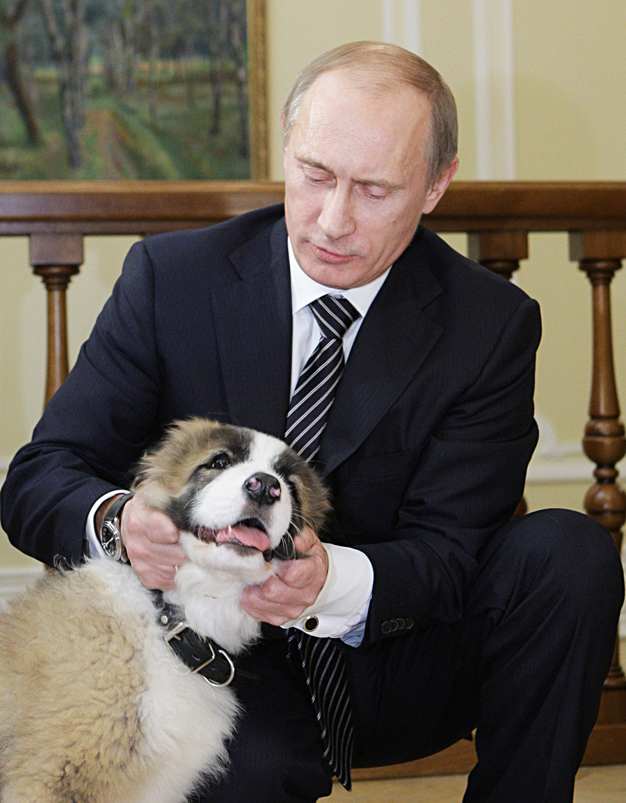 Which Russian rulers smooched with their pooch? - Russia Beyond