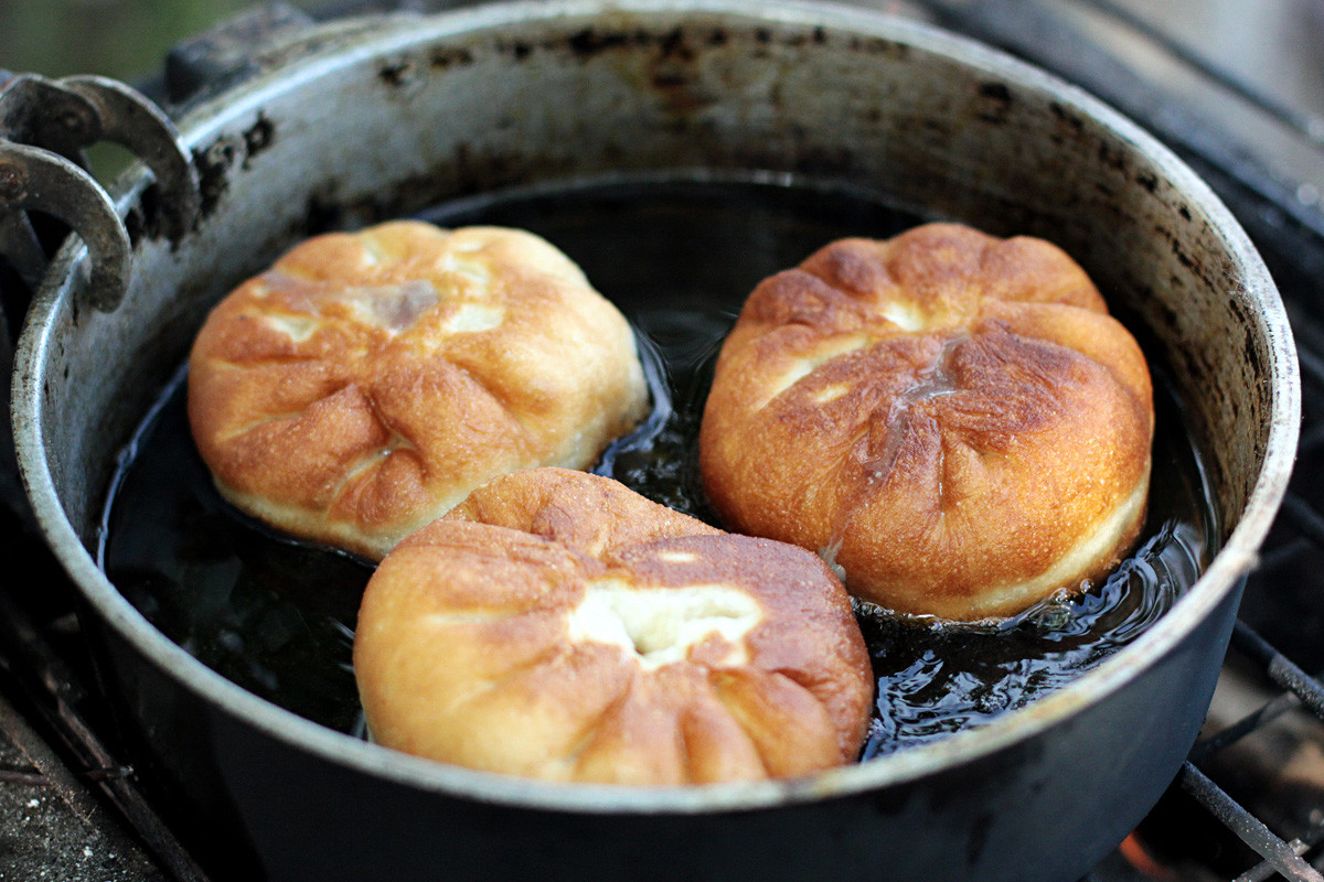 Belyashi: Master this legendary Soviet fast food - Russia Beyond