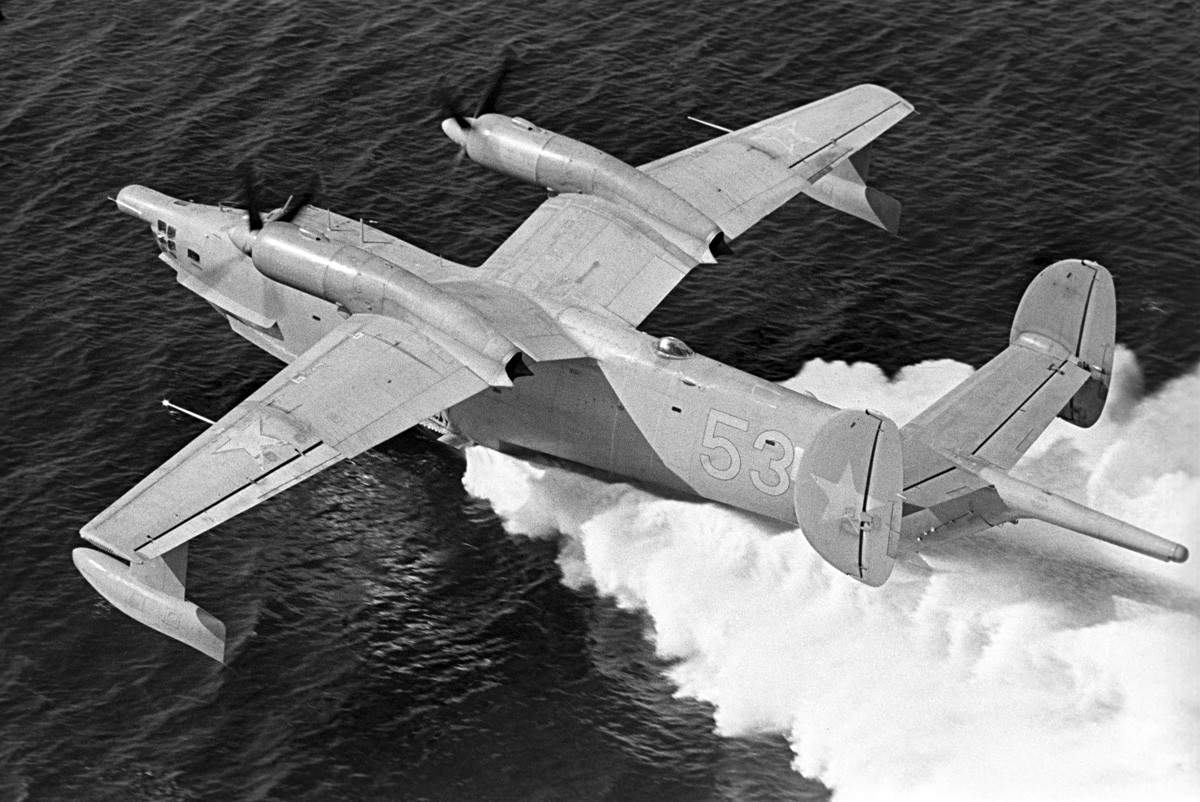 Why Russia’s army still uses old Soviet seaplanes - Russia Beyond
