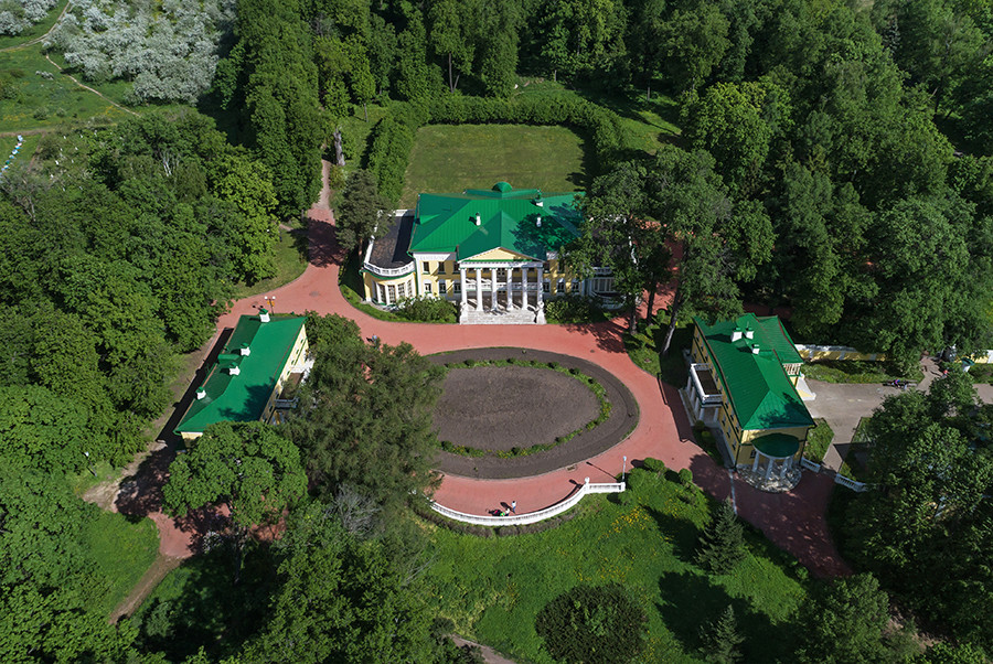 Peter I’s cottage to Gorbachev’s lavish dacha: Russian leaders ...