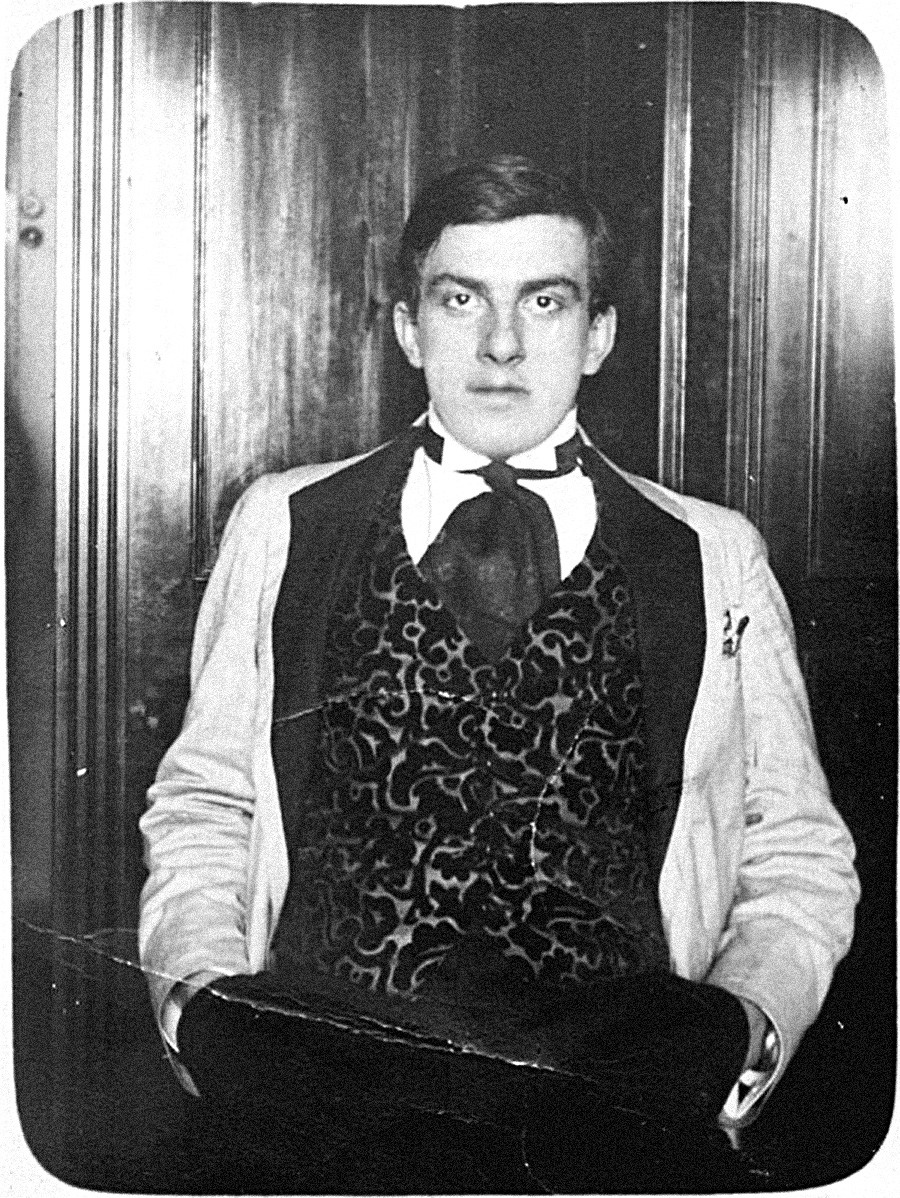 5 razones por las que el poeta Vladímir Maiakovski fue la primera ...