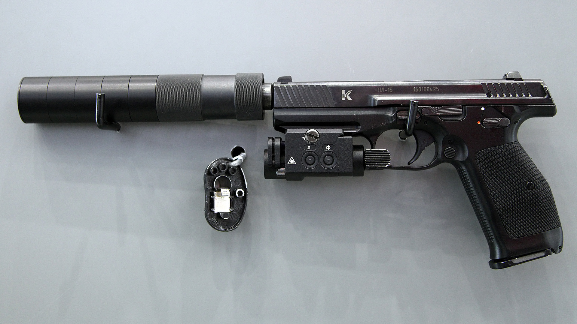 Nova pistola Kalashnikov poderá ser trunfo de militares e policiais ...