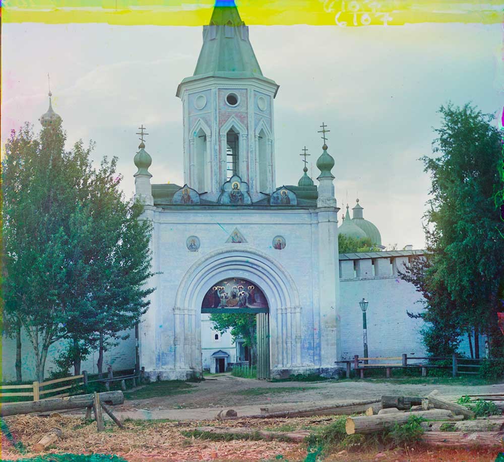 Staritsa and the Dormition Monastery: Ghosts from the time of Ivan the ...