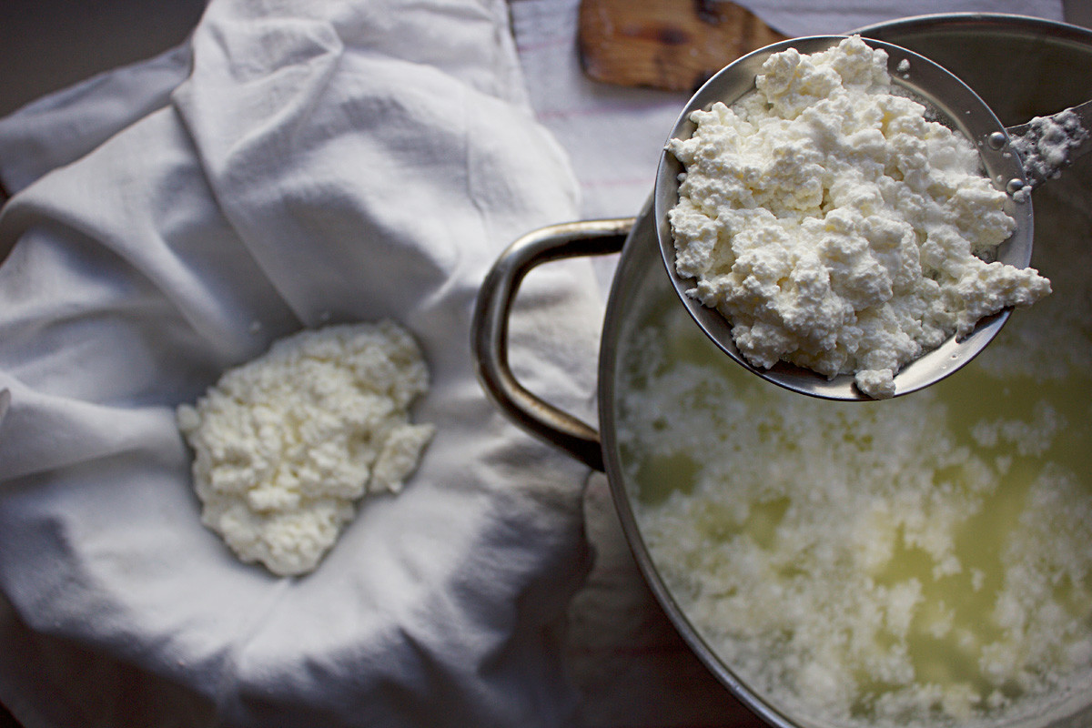 Secrets du Caucase: comment préparer à la maison le fromage tcherkesse ...
