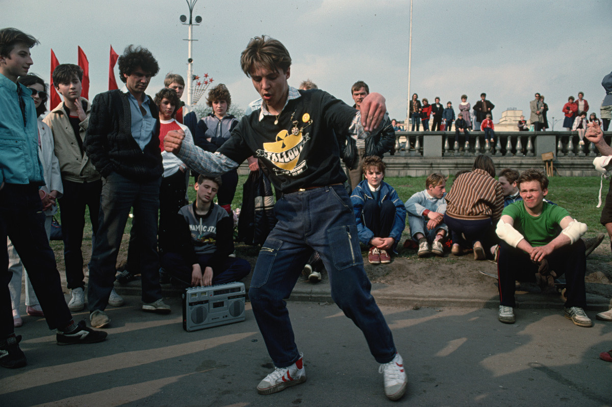 Foto-Foto Nostalgia Kehidupan Masyarakat Soviet Tahun '80-an - Russia ...