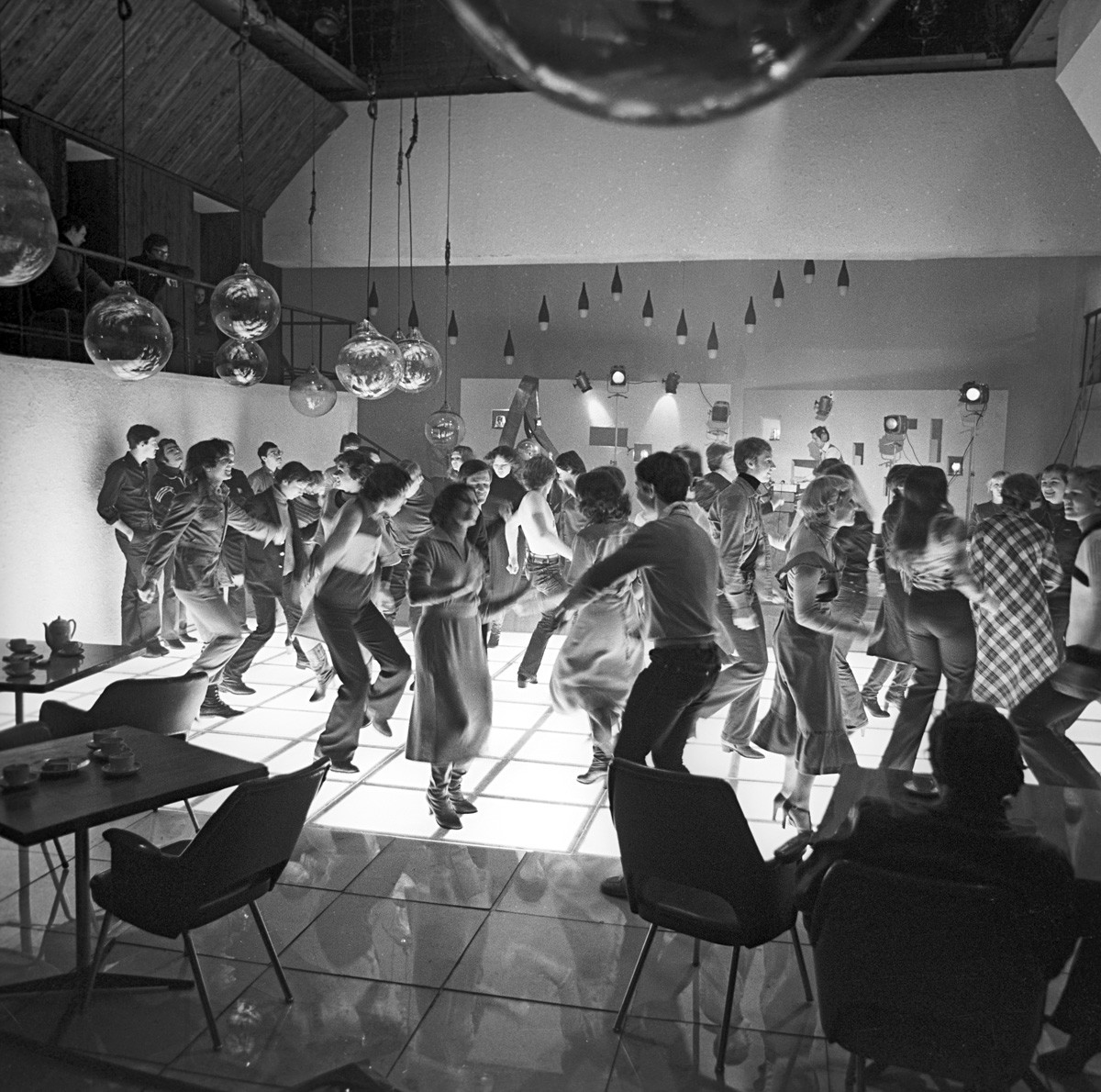 Foto-Foto Nostalgia Kehidupan Masyarakat Soviet Tahun '80-an - Russia ...