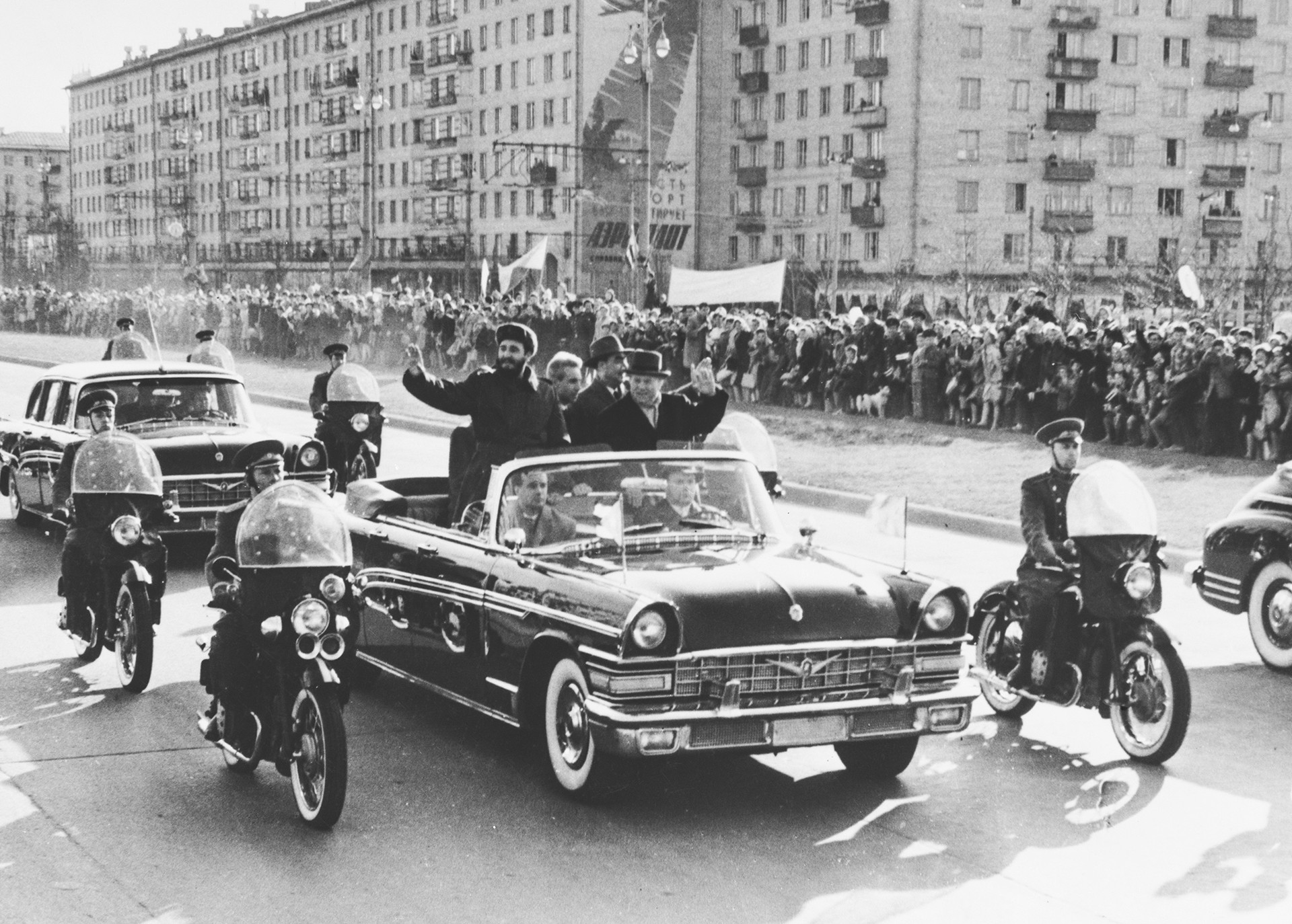 Why did Soviet leaders’ cars look so American? - Russia Beyond