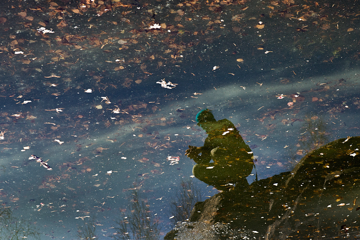 Russian Batman in green mask saves the country from trash - Russia Beyond