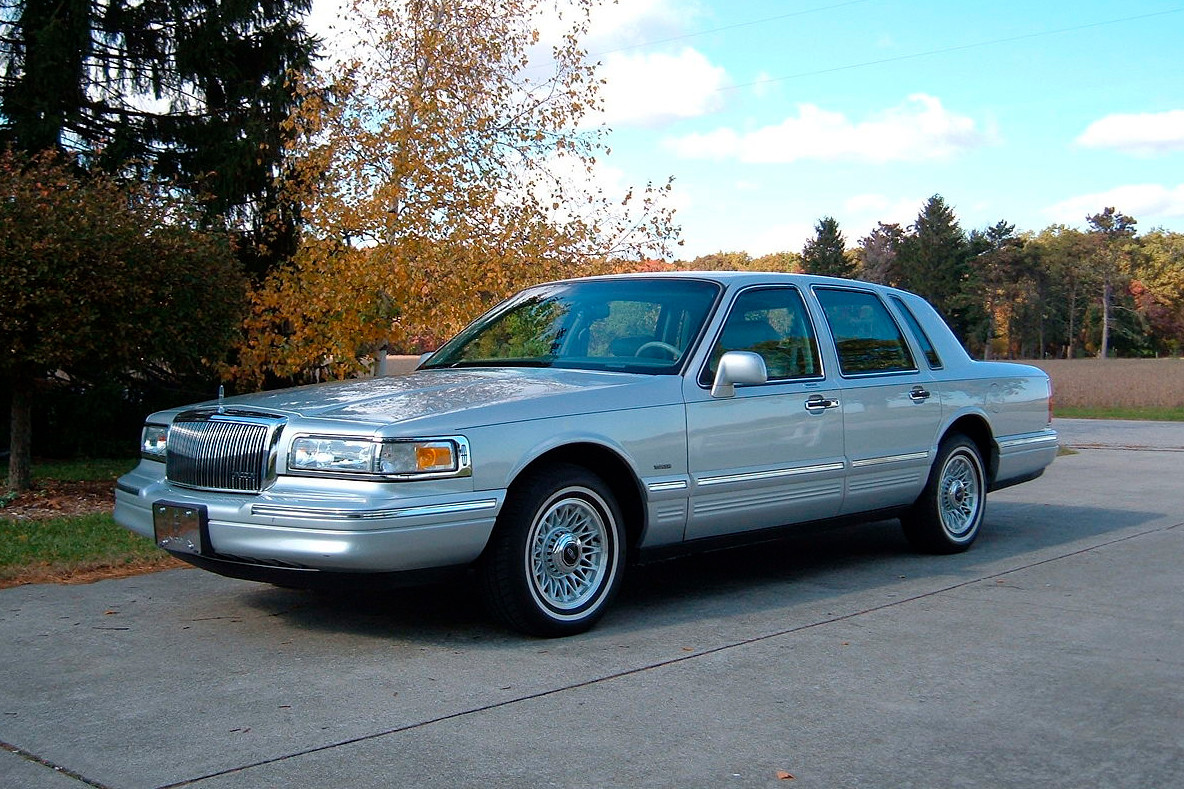 10 Favorite Cars Of The Russian Mafia Russia Beyond