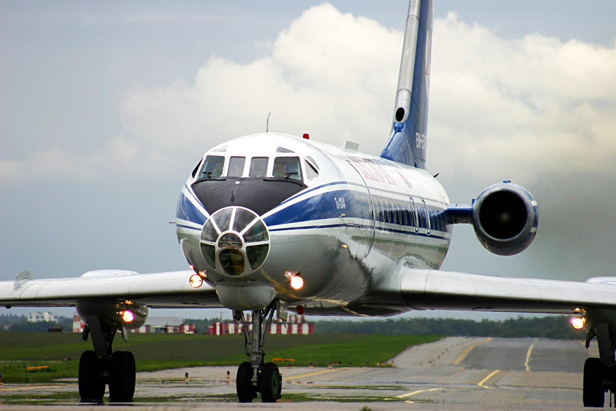 Los pasajeros rusos se despiden del famoso Tu-134 (Fotos) - Russia ...