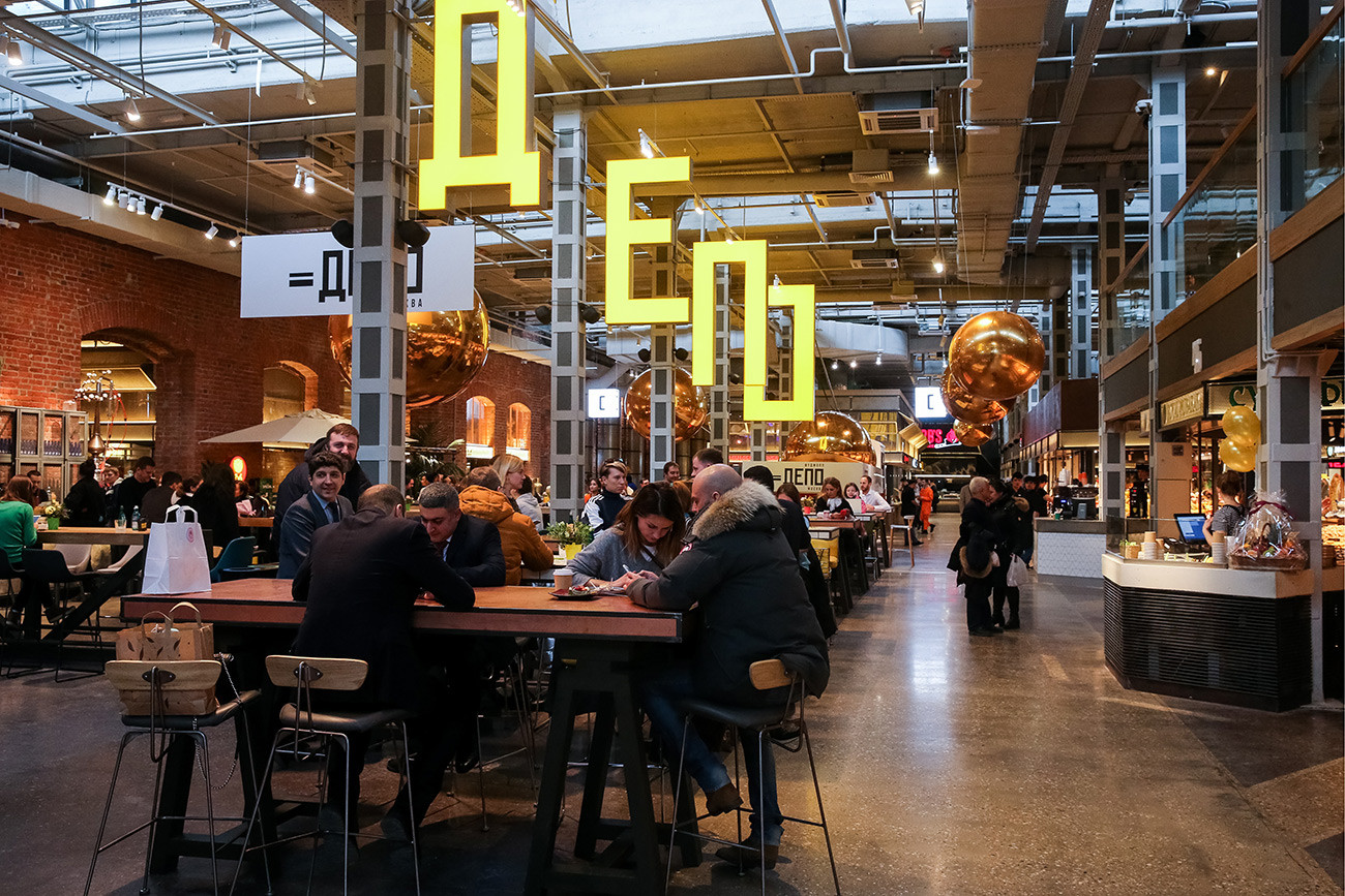 10 nuevos cafés de Moscú que tienen un encantador ambiente veraniego ...