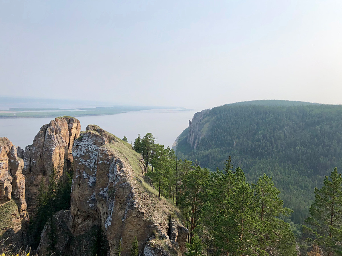 I pilastri della Lena, quelle rocce a strapiombo sul fiume che sembrano ...