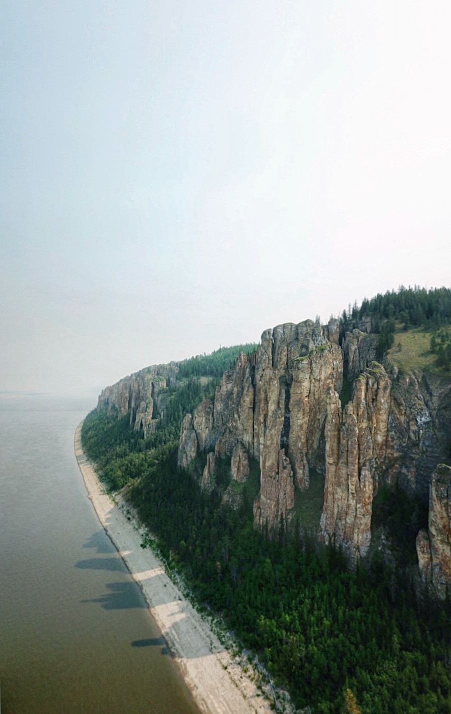 Les colonnes de la Léna, un miracle naturel au beau milieu de la ...