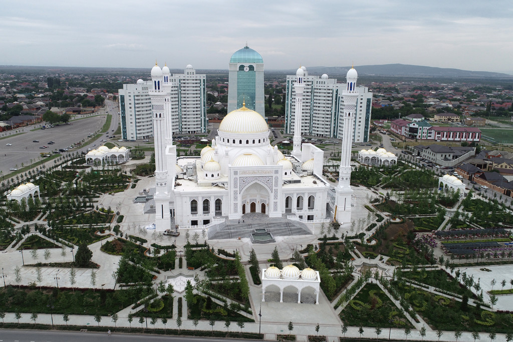 Chechnya Resmikan Masjid ‘Kebanggaan Muslim’, Terbesar Se-Eropa ...