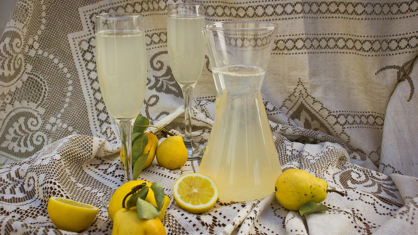 When life gives you pears, make the lemonade Duchesse à la Russe ...