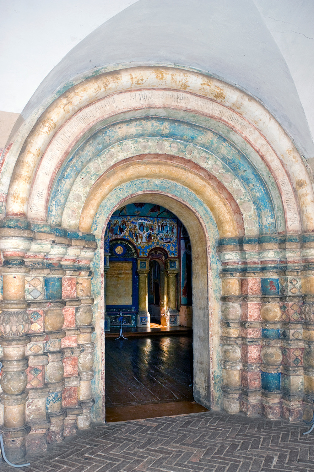 Heavenly visions: Church of St. John the Divine in the Rostov Kremlin ...