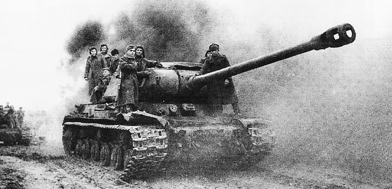 How the Joseph Stalin tank finished off Nazi Germany - Russia Beyond