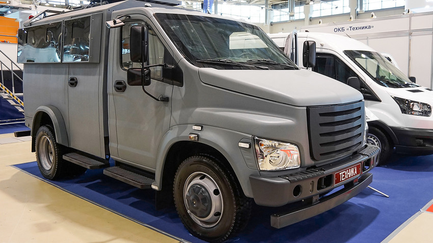 Russia’s FSB gets a new car - Russia Beyond
