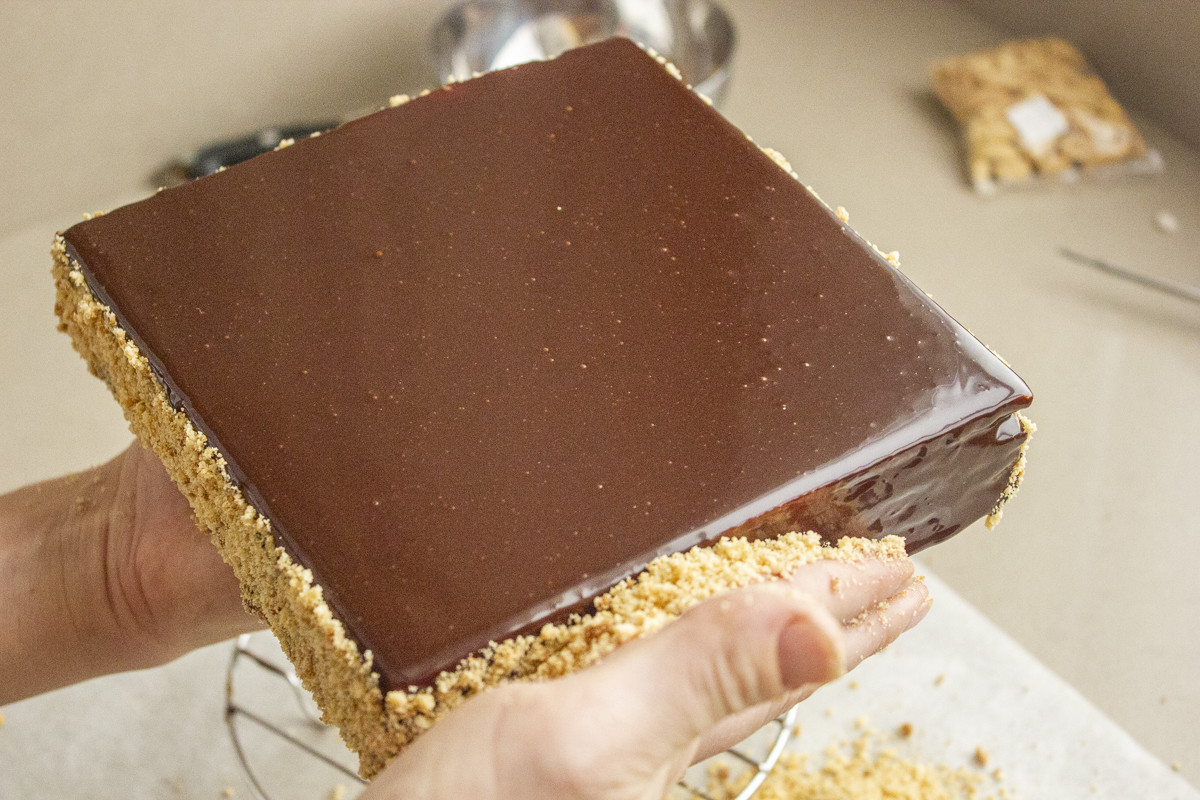 Leningradsky cake: A budget gem of Soviet desserts - Russia Beyond