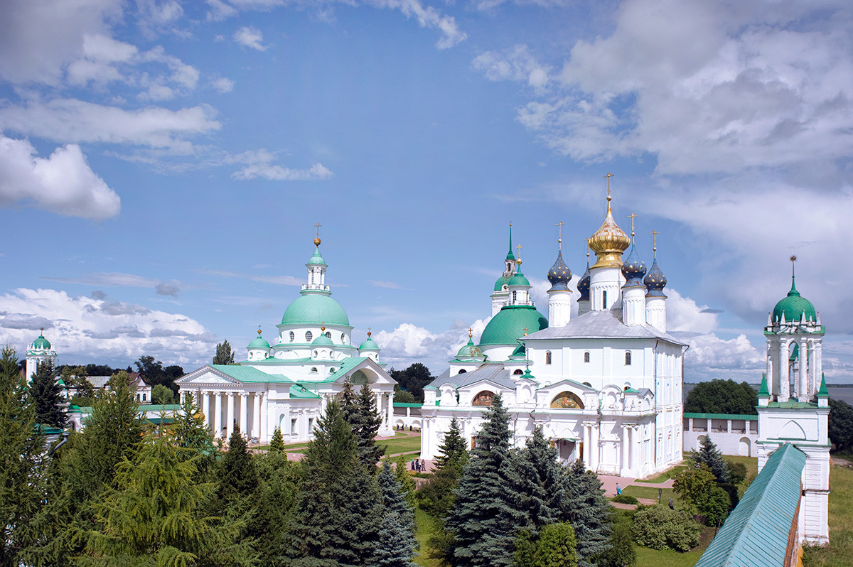 Regal splendor: The Monastery Cathedral of St. Dimitry in Rostov ...