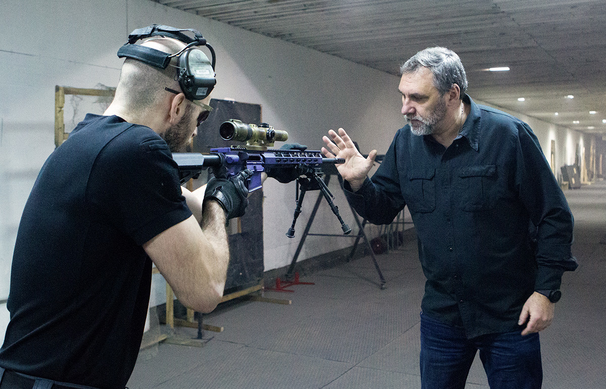 First ever Russian AR-15: A glimpse at the brand new “old” gun - Russia ...