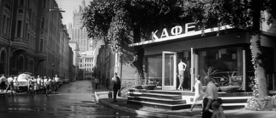 8 Soviet films in which you can glimpse old Moscow - Russia Beyond