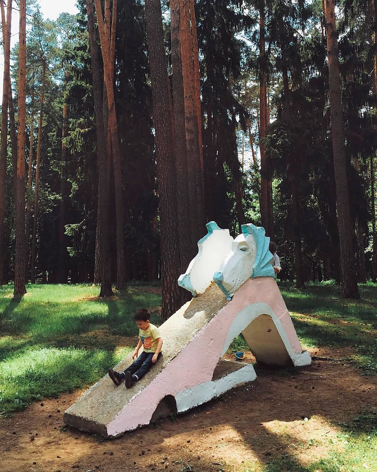 These guys take you on a GLOOMY journey into Russian happiness (PHOTOS ...