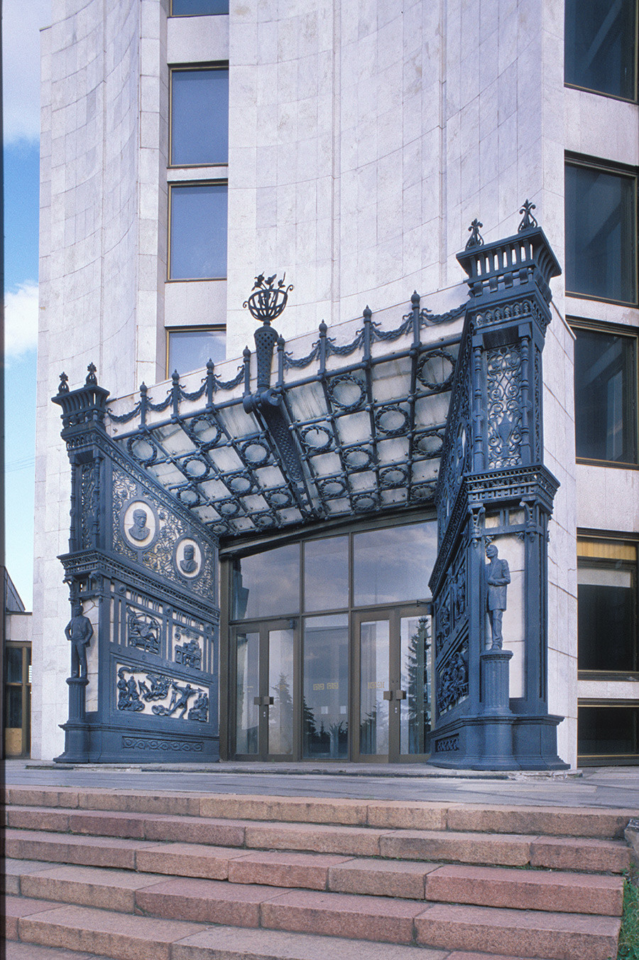 Kasli in the Ural Mountains: The art of sculpting in iron - Russia Beyond