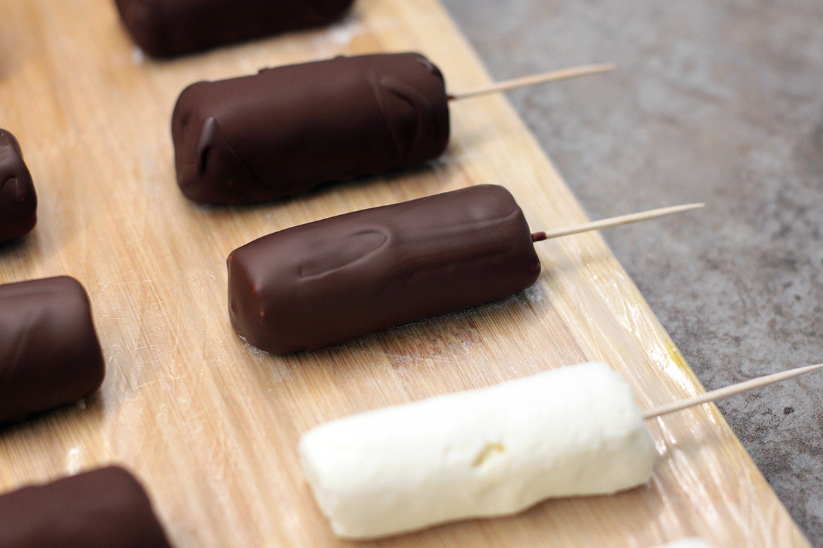 Syrok: So bereiten Sie einen Quarkriegel mit Schokoglasur zu Hause zu ...