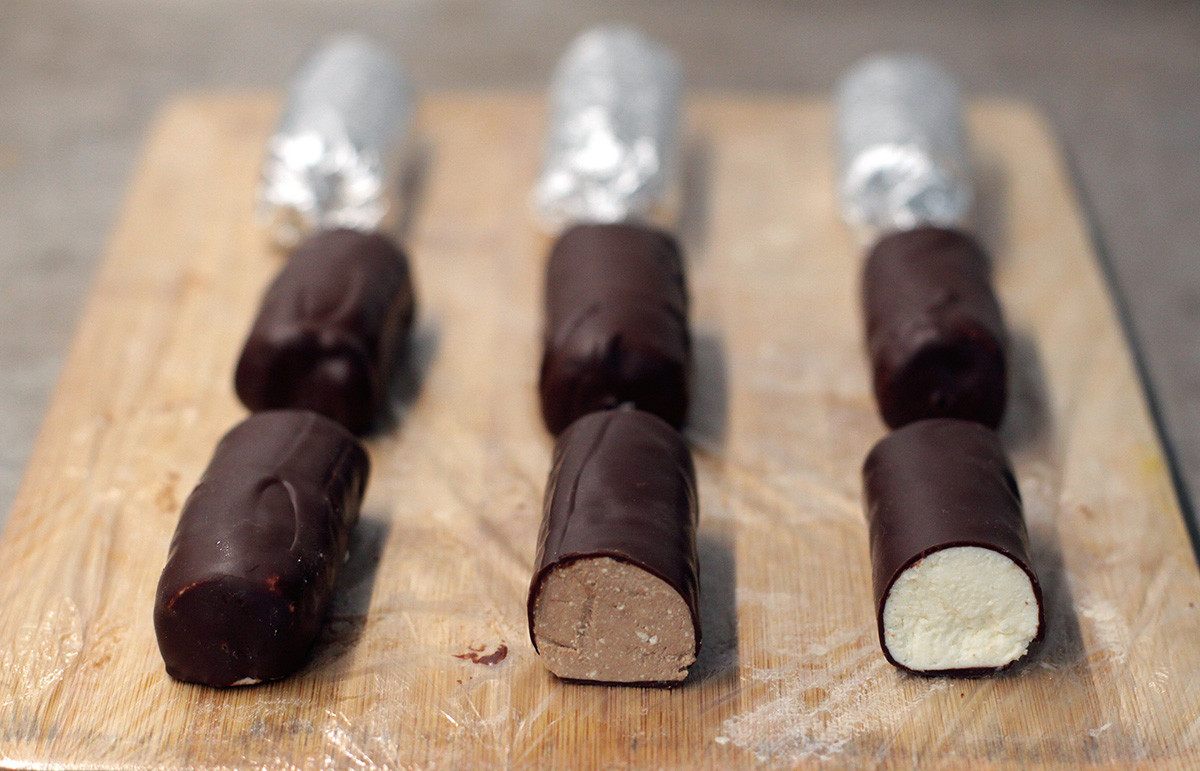 Syrok: So bereiten Sie einen Quarkriegel mit Schokoglasur zu Hause zu ...