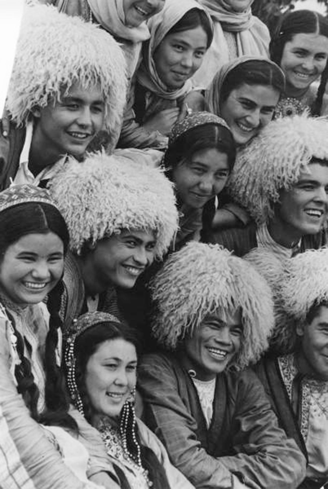 Soviet youth from the Turkmen SSR (1977) : r/MarxistCulture