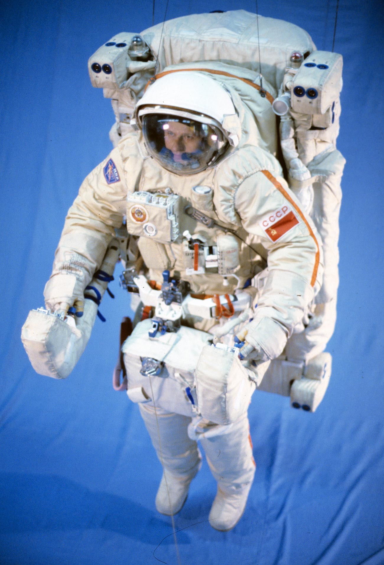 Come si sono evolute le tute spaziali russe da Gagarin a oggi? Le foto ...