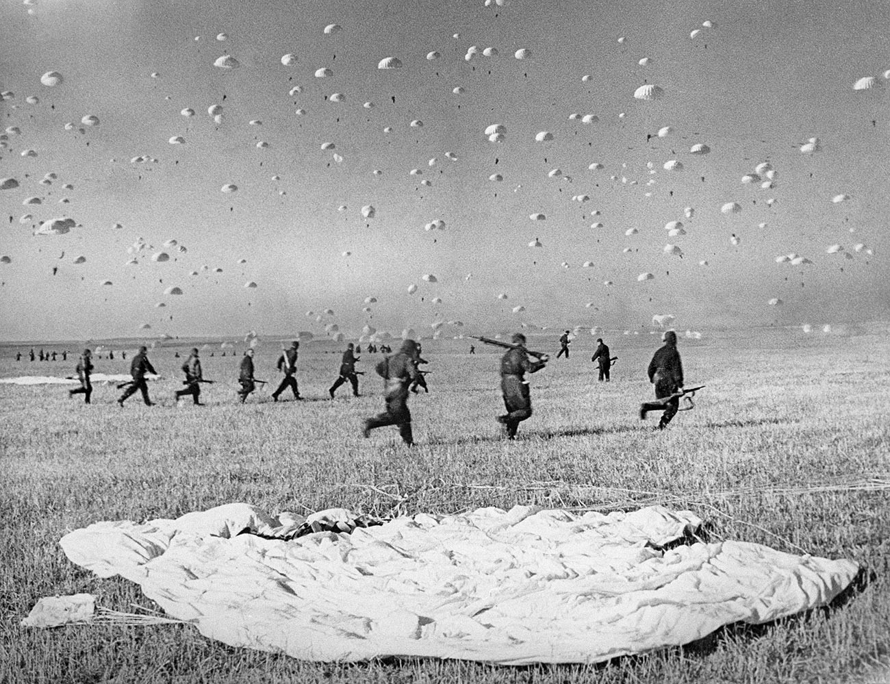En images: pourquoi les parachutistes russes sont-ils parmi les ...