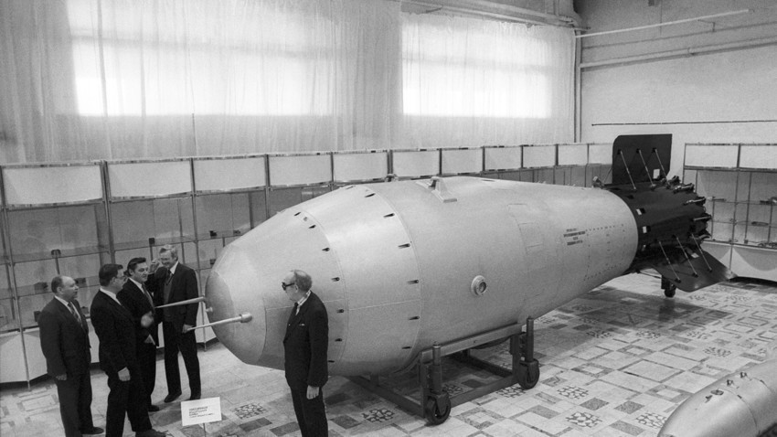 Car-bomba: Rusija objavila tajne snimke najveće nuklearne eksplozije u ...