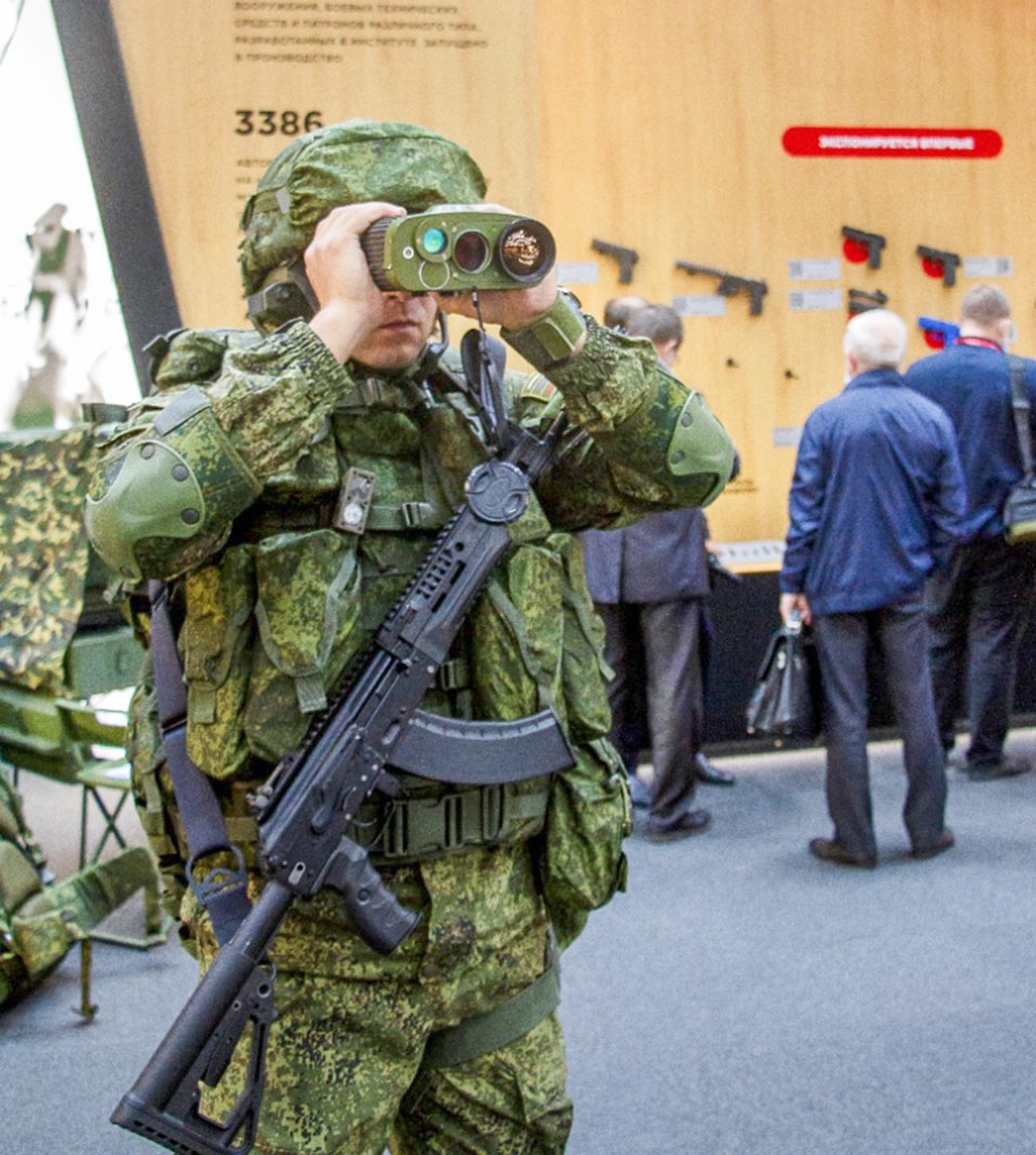 El soldado del futuro está aquí: así es el nuevo exoesqueleto de Rusia ...